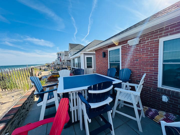 Oceanfront • On The Sand • Fully Renovated Modern - Hampton Beach, NH