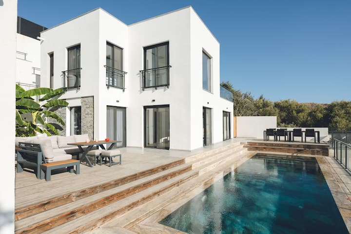 A Dream Facing The Sea: Private Pool Villa - Yalıkavak