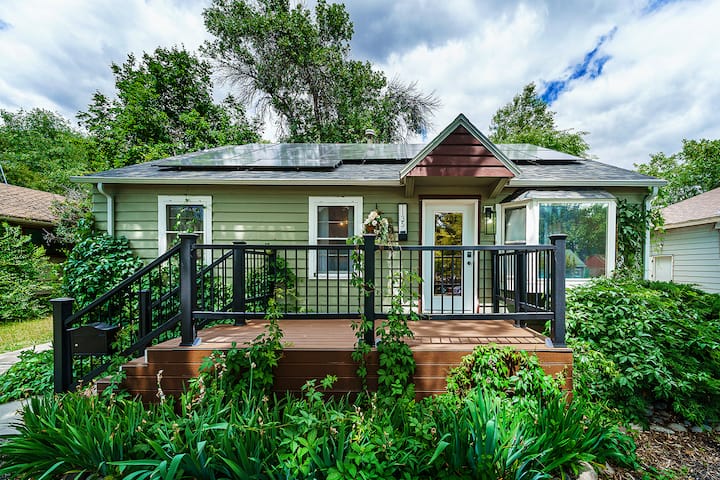 Vacation Gem | Yard & Mature Trees | Back Patio - Billings, MT