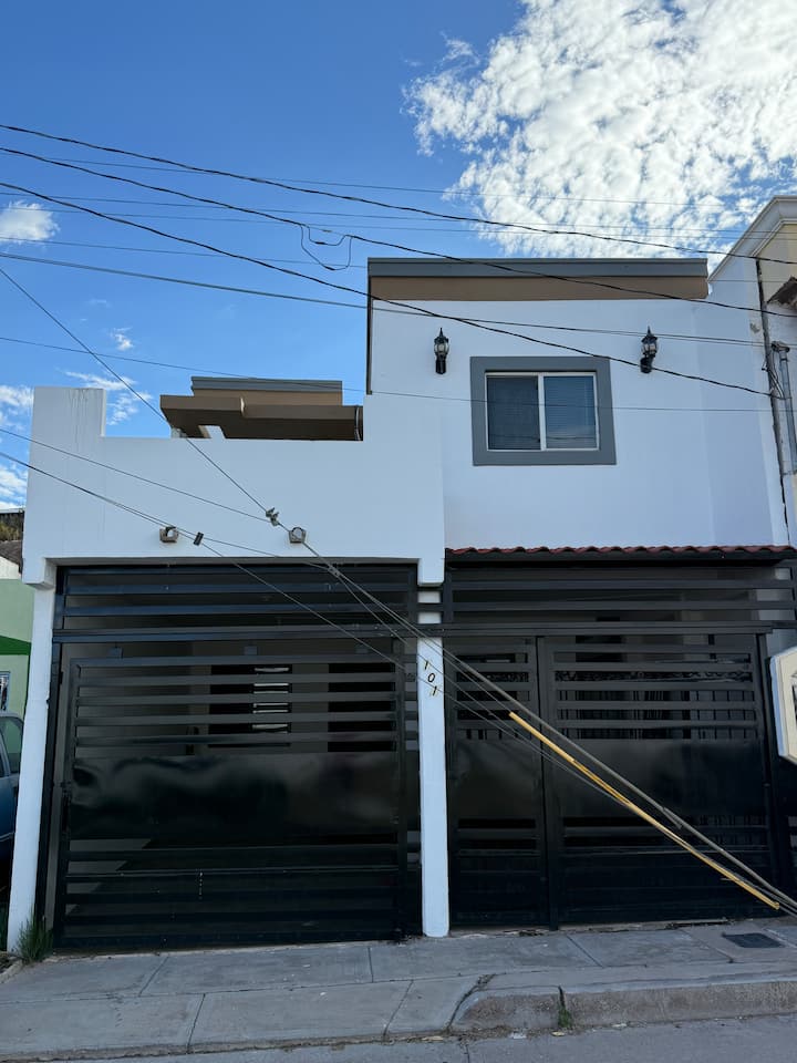 Gardenias -5 Min Al Consulado U.s. En Residencial - Nogales, Mexico