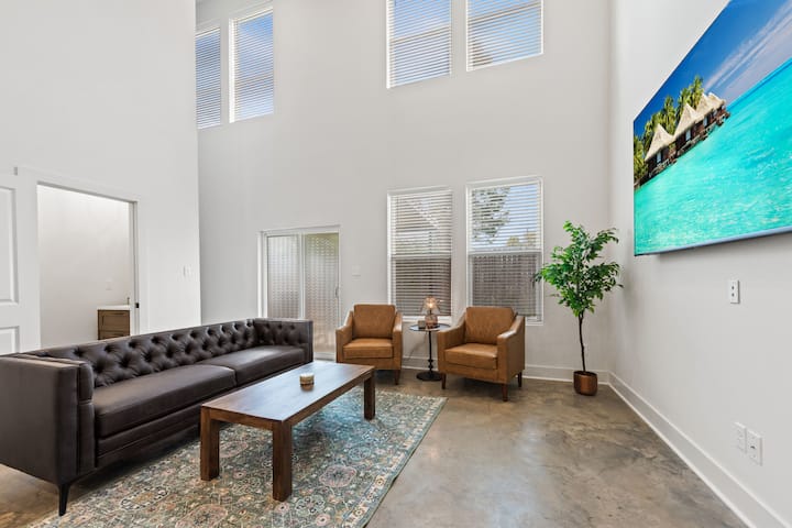 New•brass House•85"tv•king•garage•green Egg•wifi - Lafayette, LA