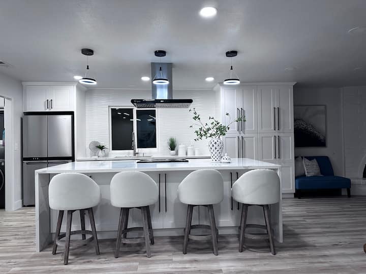 Charming Home Along The American River - Rancho Cordova, CA