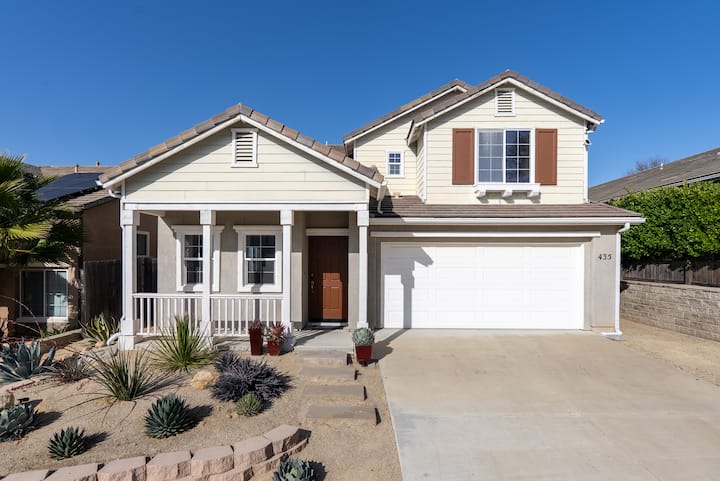 Modern Kitchen + Bbq Patio  Downtown Paso Robles - Paso Robles, CA