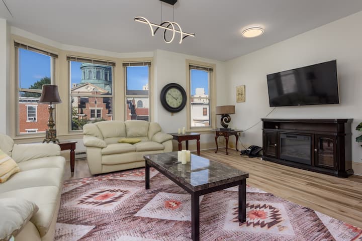 Capitol View Retreat - 3f, Fast Wi-fi, Cozy - Harrisburg, PA