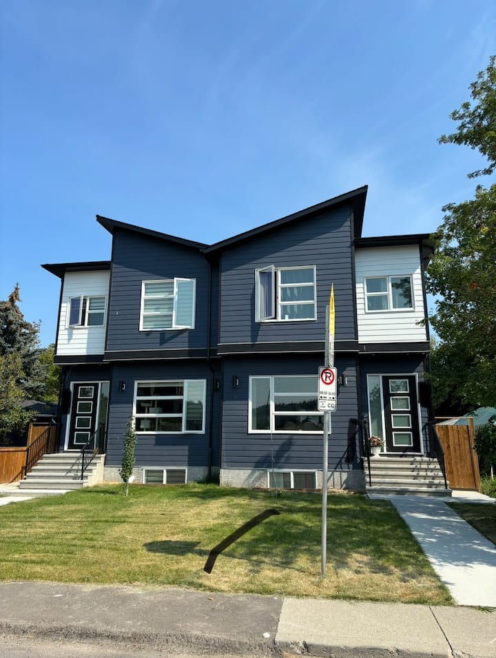 Modern 2 Br Suite | Uofc | Hospital | Olympic Oval - Calgary