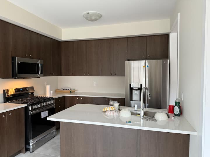 Stern Holiday Home - Port Colborne