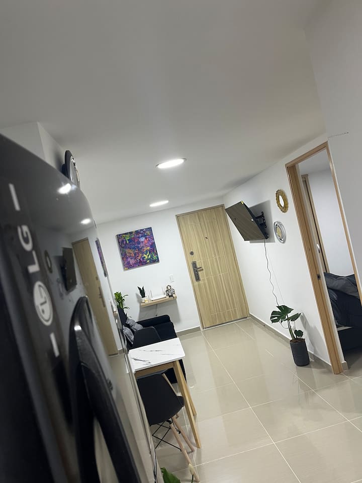 Apto De Lujo Piso 18 En Edificio Alto De Palmas - Medellin, Antioquia, Colombia