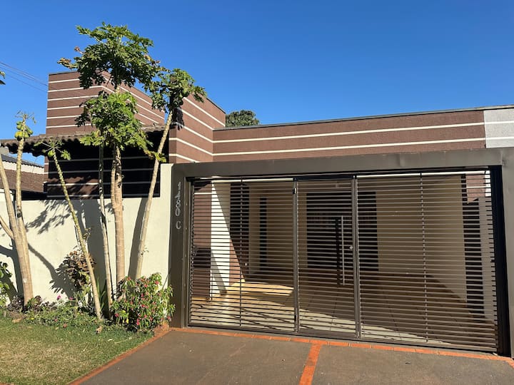 Casa Com 2 Quartos - Dourados