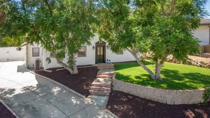 San Diego Fun With A Colonial Charm - Escondido, CA