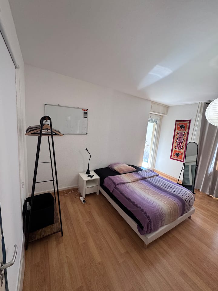 Chambre Cosy Avec Accès Au Balcon - Fribourg