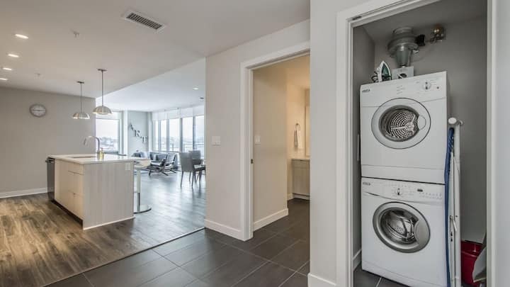 Beautiful Waterfront 2 Bedroom House - Halifax, NS, Canada