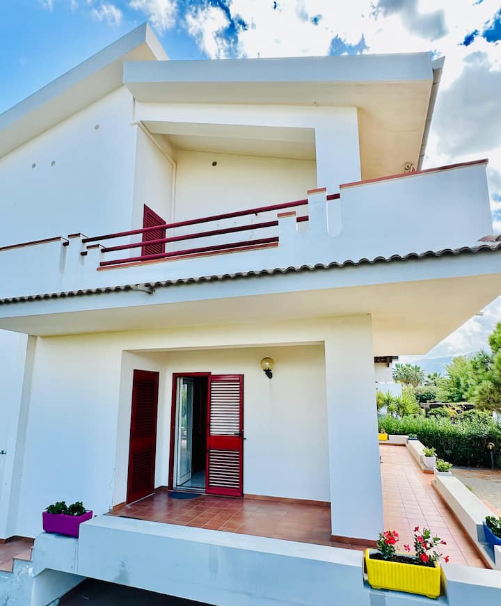 Casa Vacanze Nannytta House - Barcellona Pozzo di Gotto