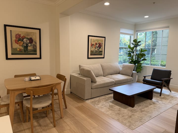 Luxury Condo In Irvine Near Uci Hospital & Airport - Irvine, CA
