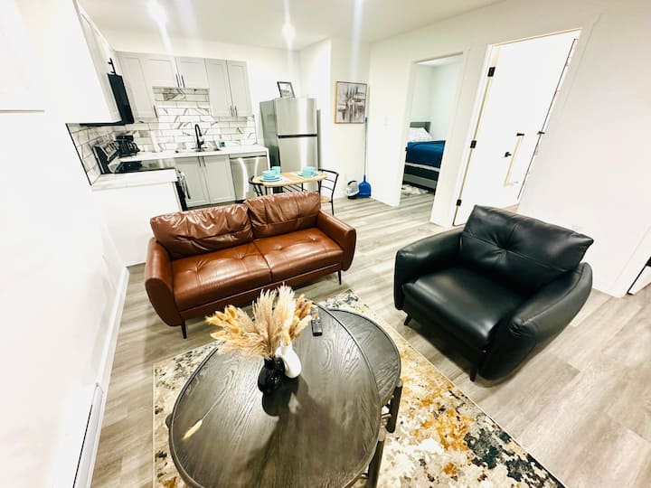 Spacious Guest Suite In The Greens, East Regina Sk - White City