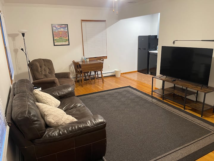 Cozy Apartment Near Bethpage State Park & Lirr - Massapequa, NY