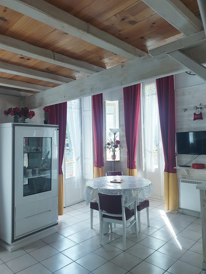 Studio Chaleureux Style Chalet Au Cœur De Luchon - Les