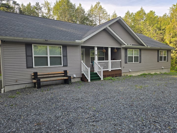 Spacious House In Blakeslee - Pocono Lake, PA