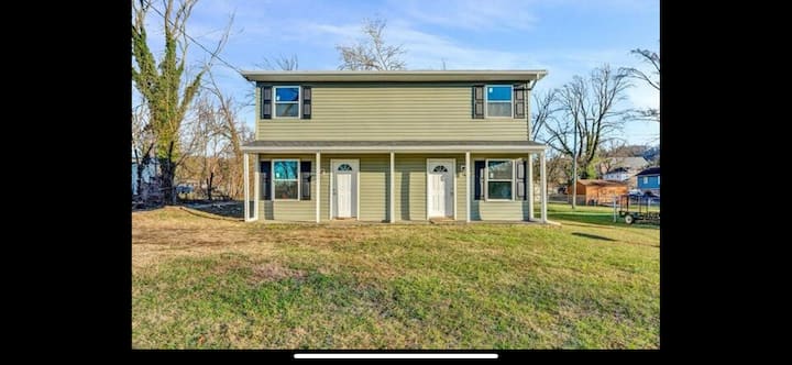 Convenient Comfort: Duplex By The Park & Hospital" - Roanoke, VA