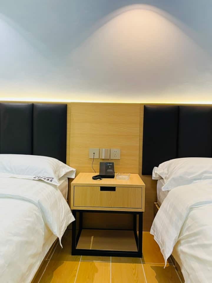 King Size Business Standard Room - Freetown