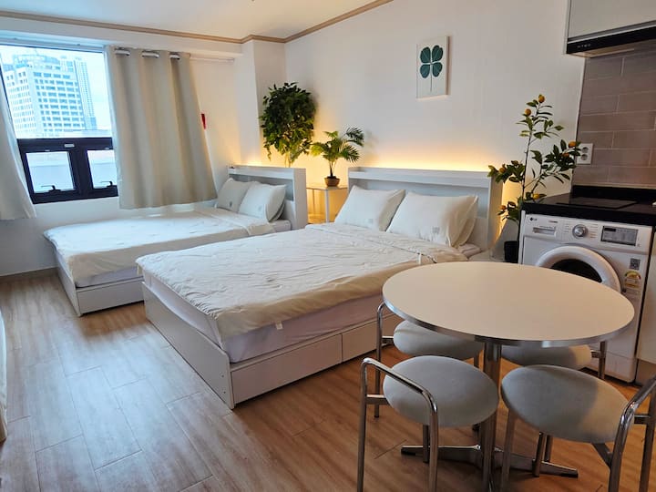 [Stay Cube 408]대전여행 최고의 위치,성심당도보5분, 중앙로역6번출구앞, 대로변 - Daejeon