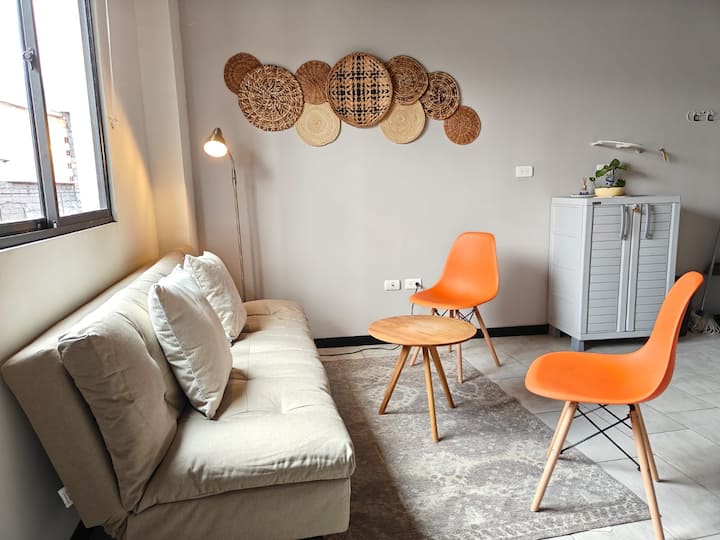 Apartamento Central Y Cómodo/cerca Al Tranvía/wifi - Medellín