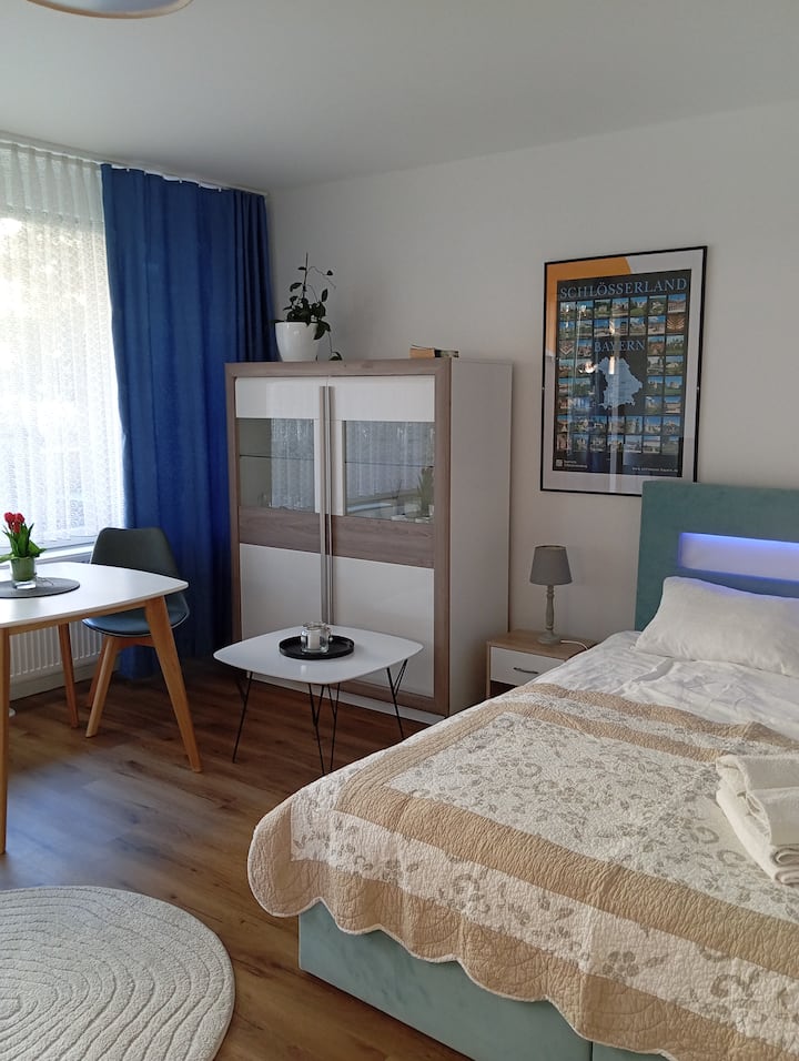 Luxuriöses Wohnung -Balkon-(tiefgarage Optional ) - München