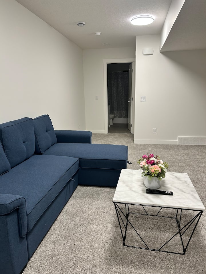 Family-friendly Basement, 18 Min To Calgaryairport - Airdrie