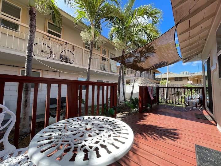 Unique Studio Walk To Beach & Kcc/30+nights - Honolulu, HI