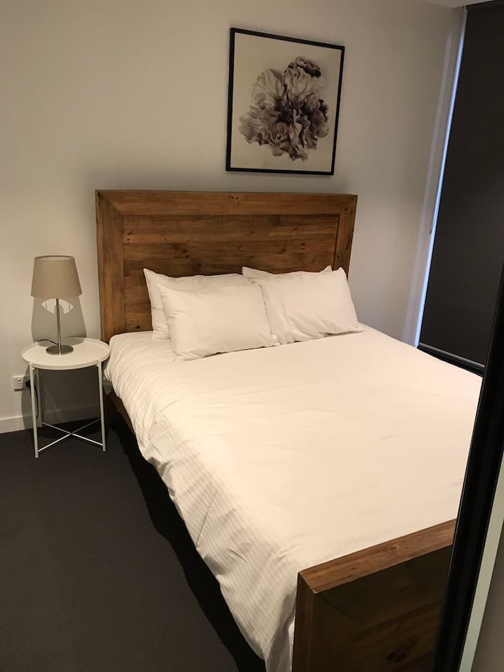 City Apt, 2 Bed 1 Bath, Very Good Location - Kensington