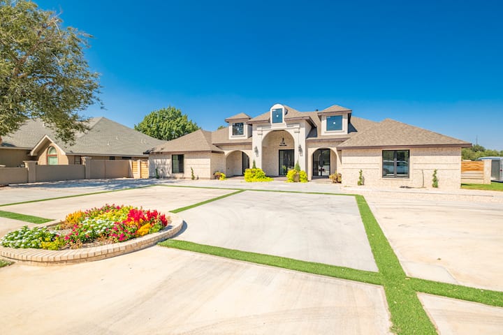 The Chateau - Midland, TX