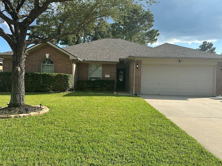 Luxury Lake Houston Home | Pool, Golf & Near Iah - Crosby, TX