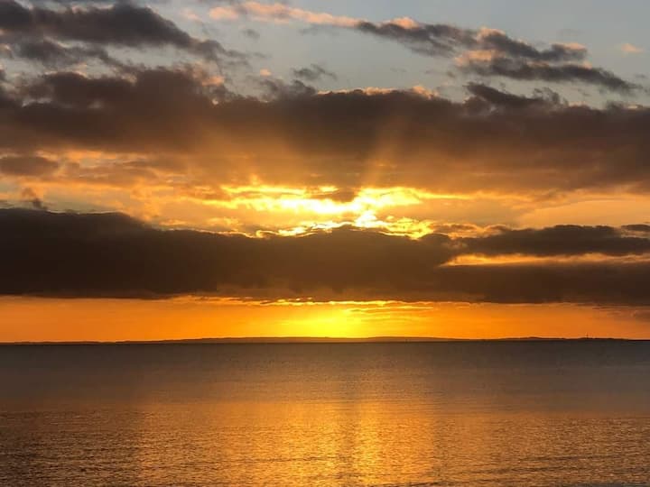 Serenity By The Beach And Mountains - Mornington