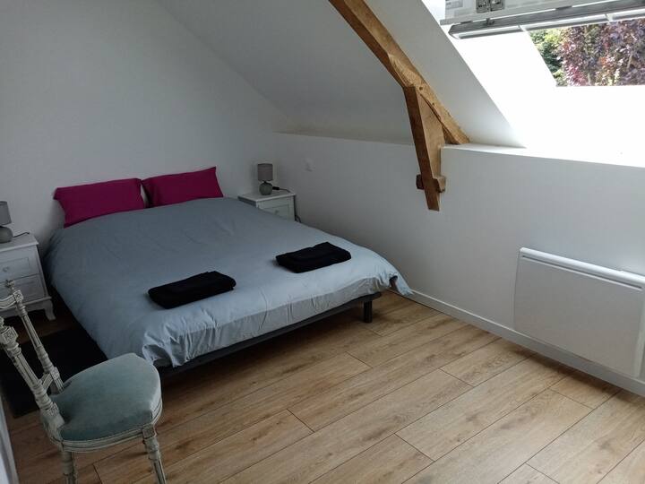 Faîtes Une éTape Au Bord Du Canal. - Josselin