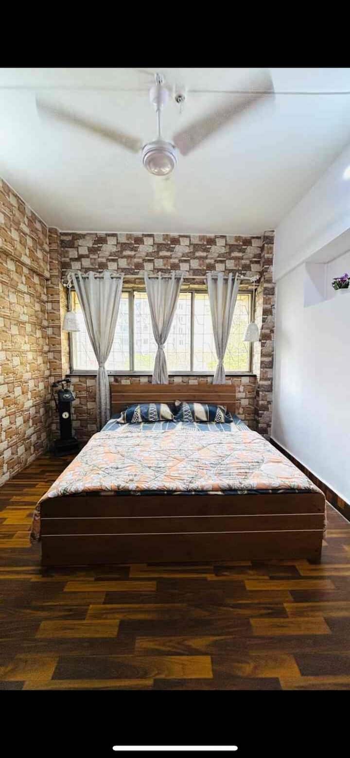 Near Kokilaben Hospital - Mumbai