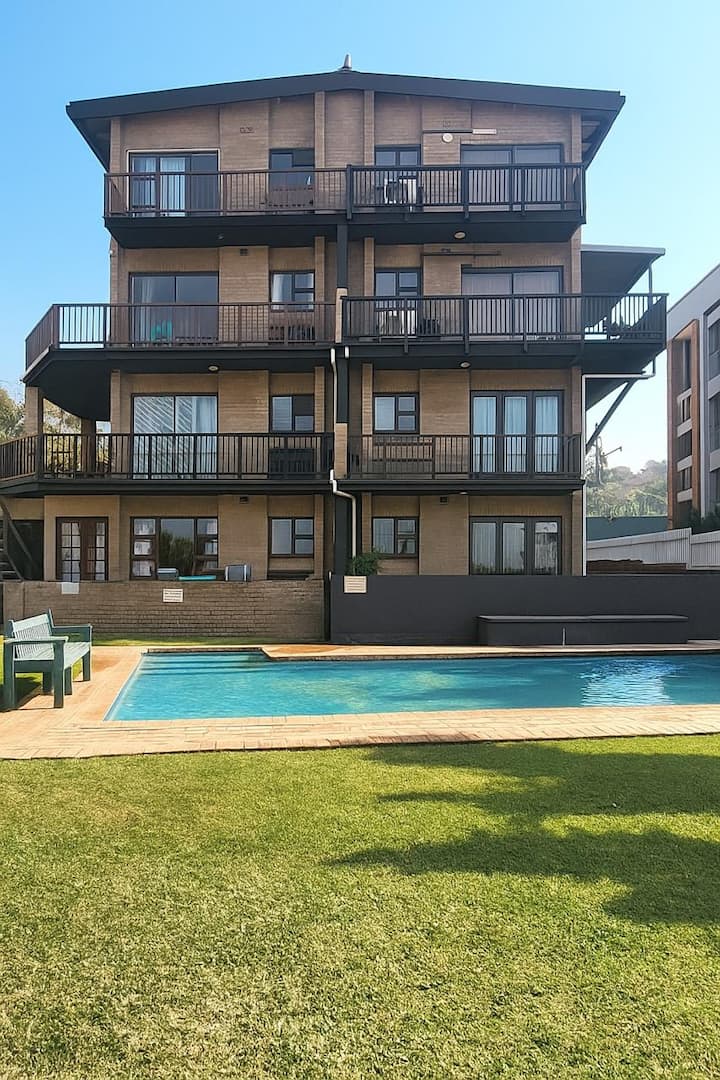 Beachside Duplex With Pool & Wi-fi – Scottburgh - Umkomaas