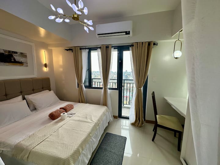 Luxury Space Condo W/pool, Wi-fi, Balcony Makati - 마카티