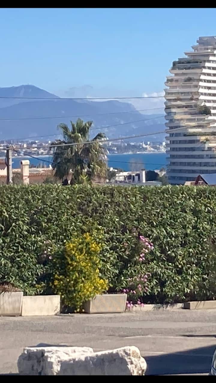 Studio Au Calme Absolu Avec Belle Terrasse - Villeneuve-Loubet