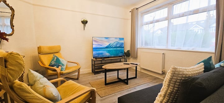 Deluxe 2-bed Garden Flat • Free Parking, Near Tube - Harrow