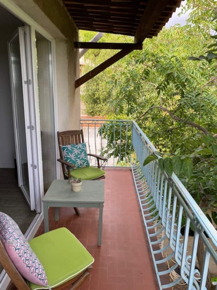 Charmant, Lumineux Et Spacieux Appartement - Grasse