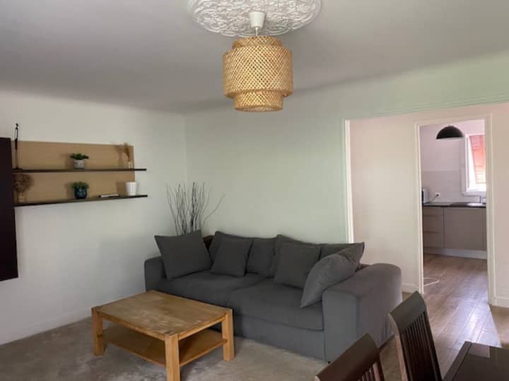 Charmant, Lumineux Et Spacieux Appartement - Grasse