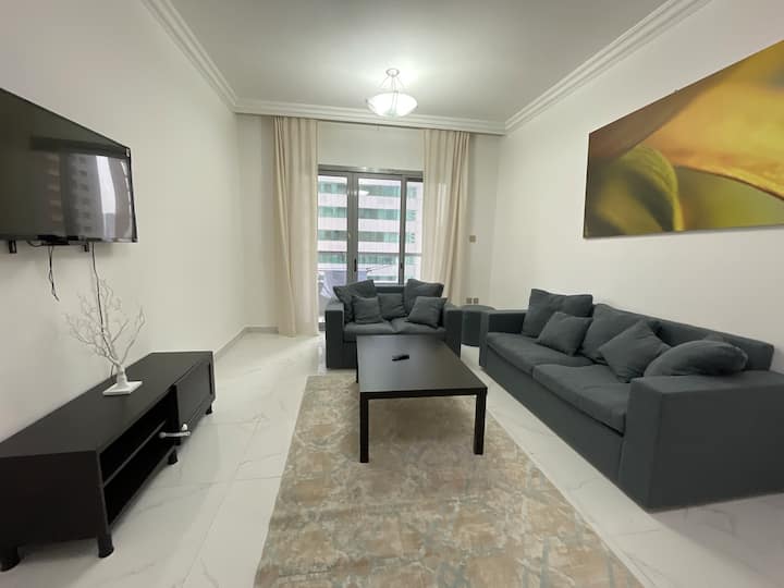 Spacious Modern 2 Bedroom Hall Al Qasba Sharjah - Charjah