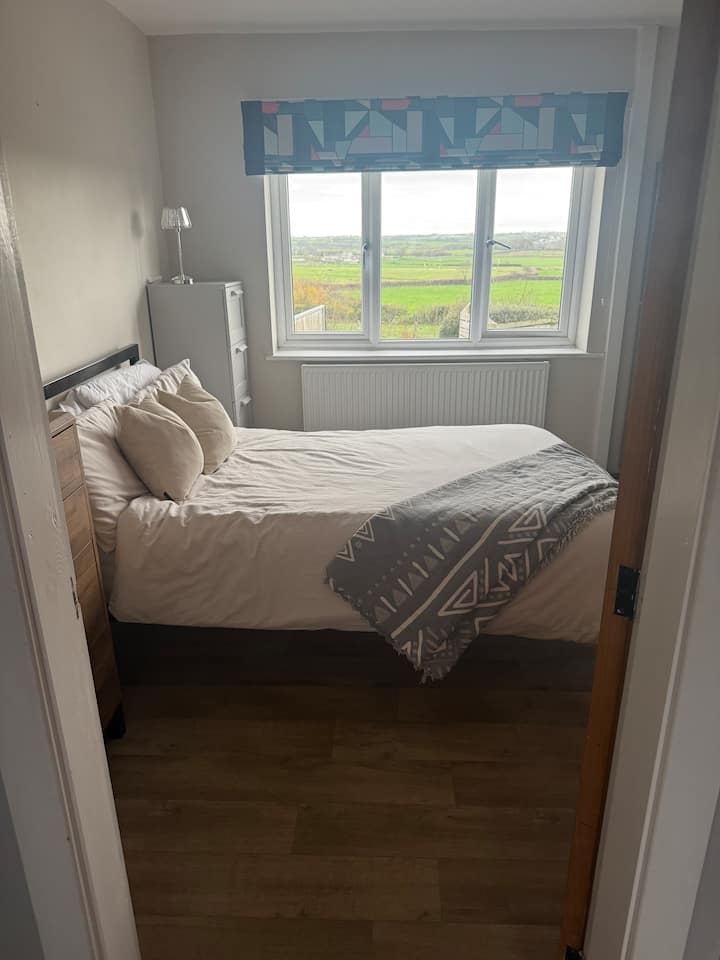 Bryn Awelon Bach - Private Room Within Annexe. - Anglesey