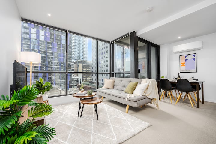 Modern 2br In Heart Of Melbourne | Pool + Balcony - Melbourne