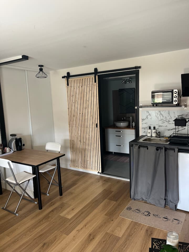 Studio Dans Ancienne Maison Rénovée Proche Du Lac - La Roche-sur-Yon