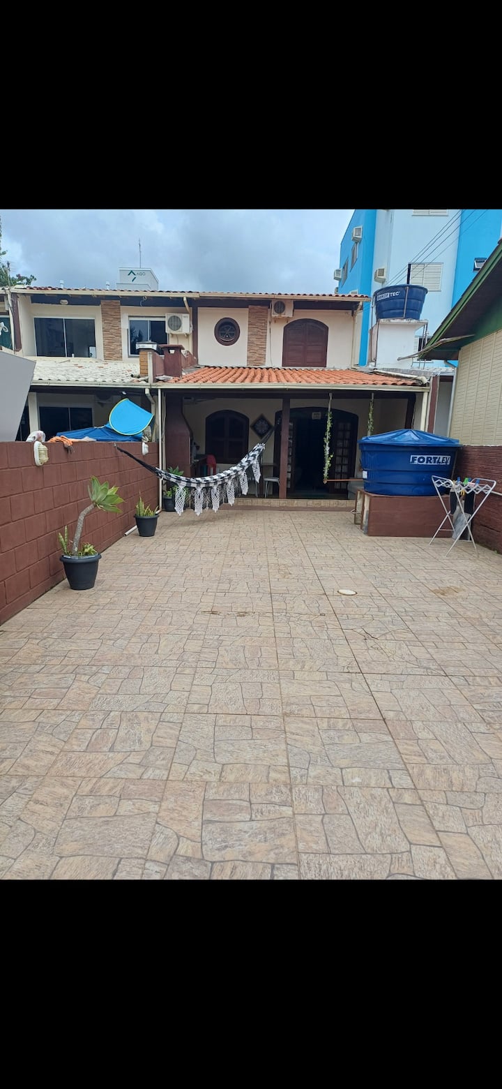 Casa Localizada A 100m Da Praia De Palmas Sc - Governador Celso Ramos