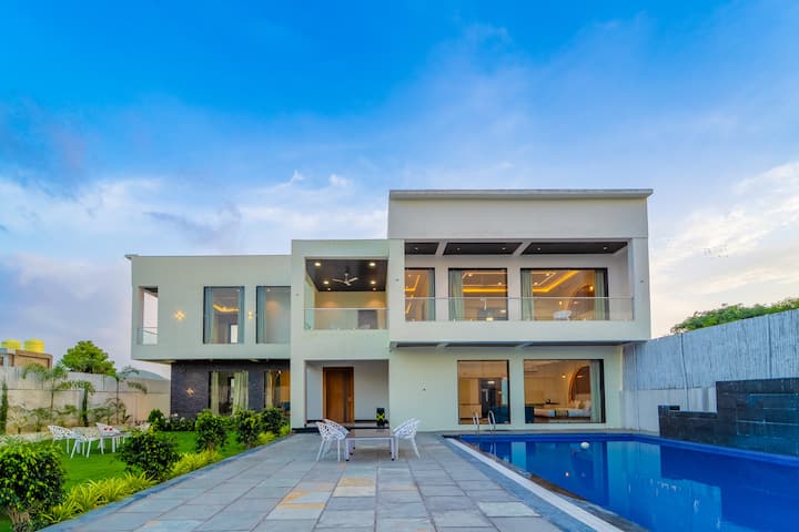 Anandam Villa - A Luxury 4 Bhk Private Pool Villa - ウダイプル