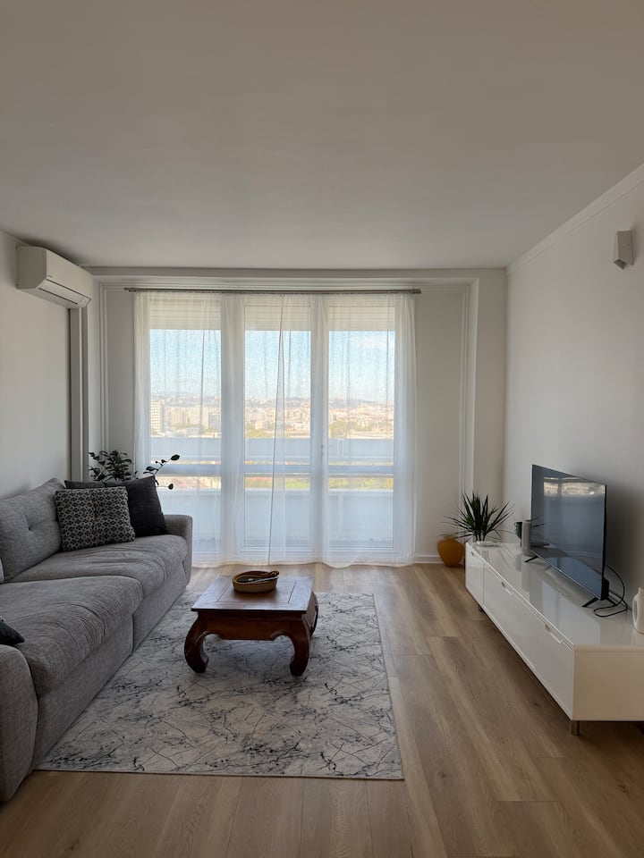 Appartement T3 Avec Vue Imprenable Sur Lyon - Bron