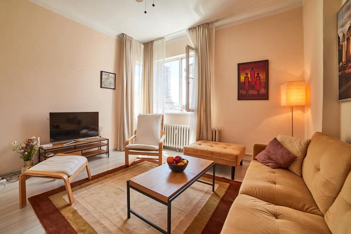 Heart Of Sofia: 2 Bdr • Elevator • Balcony • Relax - Sofya