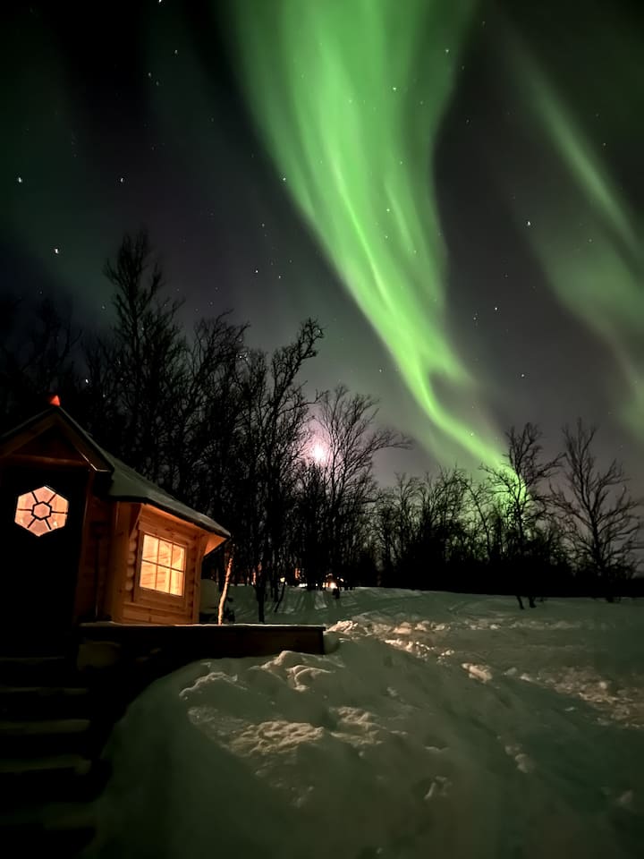 Hytten "Lykkeli" I Russelvdalen - Norway