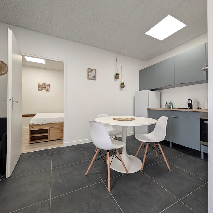 Appartement Parking Gratuit Transport Et Commerces - Bressuire